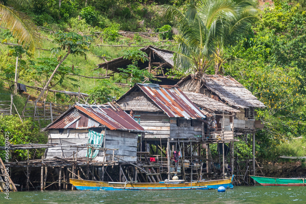 Ranger stations built on the water in Tanjung Puting National Park ...