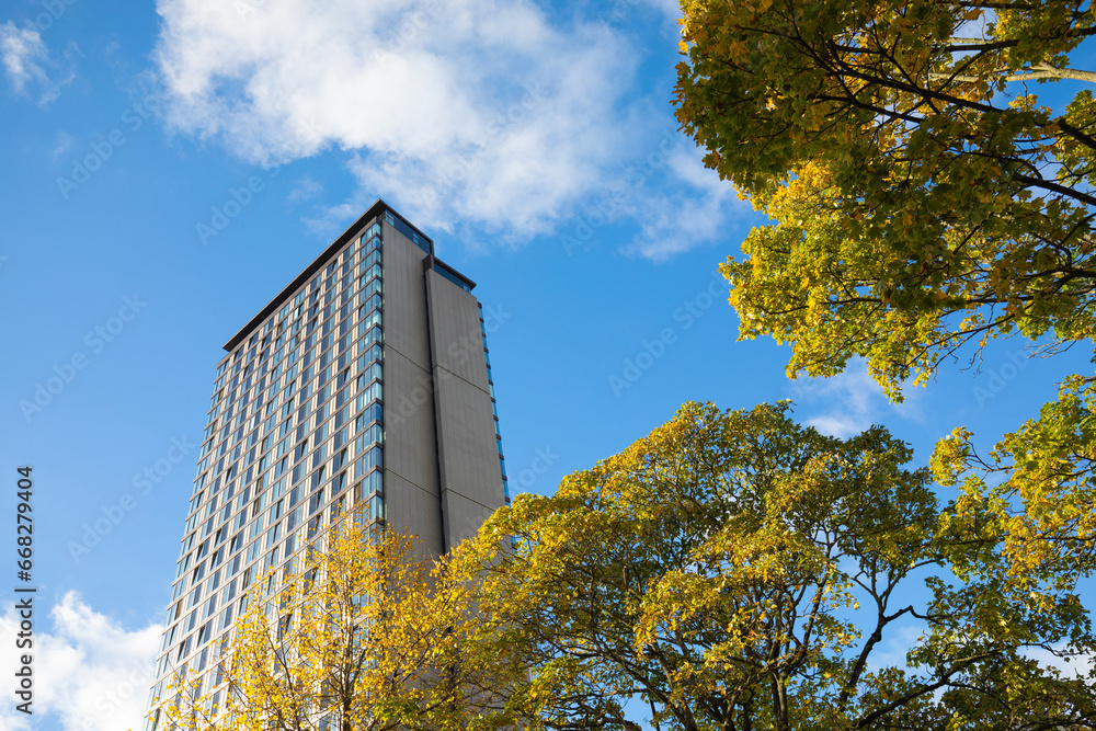 Foto de Sheffield, United Kingdom - October 25, 2023: St Paul's Tower ...