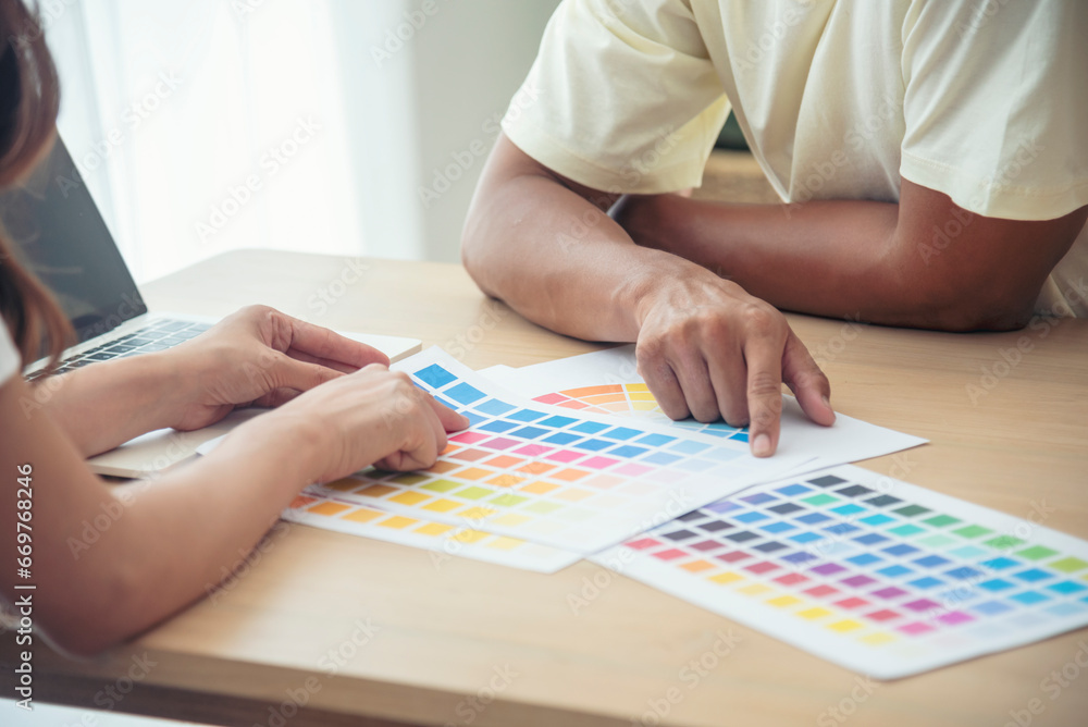 Interior designer team partner engineer brainstorming choosing color ...