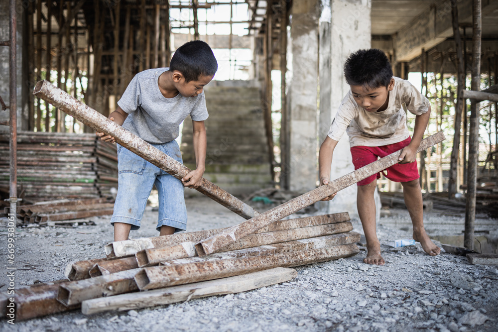 Poor children forced to do construction work, child labor, abuse To the ...