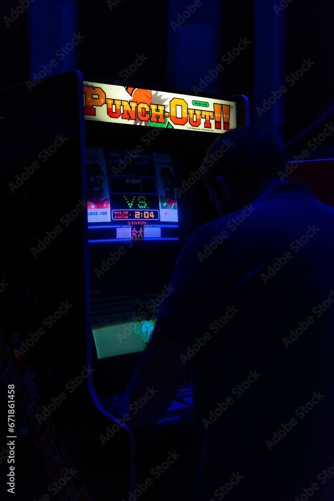Blackpool, uk, 01.01.2023 A vintage retro punch out arcade game signage ...