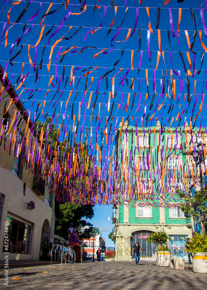 Calles tradicionales de oaxaca, decoración por día de muertos Stock ...