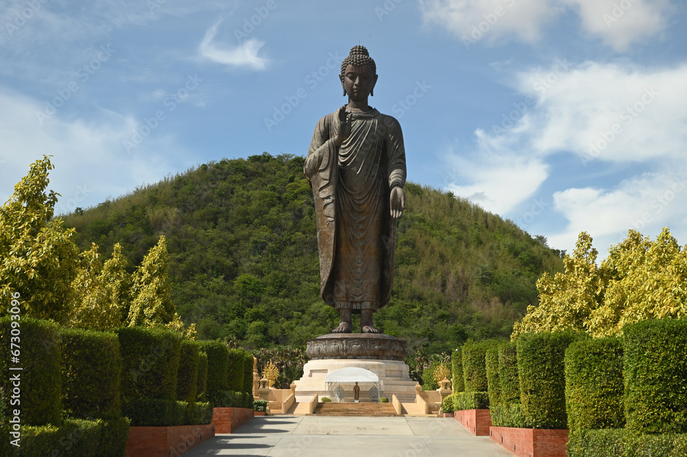 Thipsukontharam temple houses the Buddha Maha Metta Prachathai ...