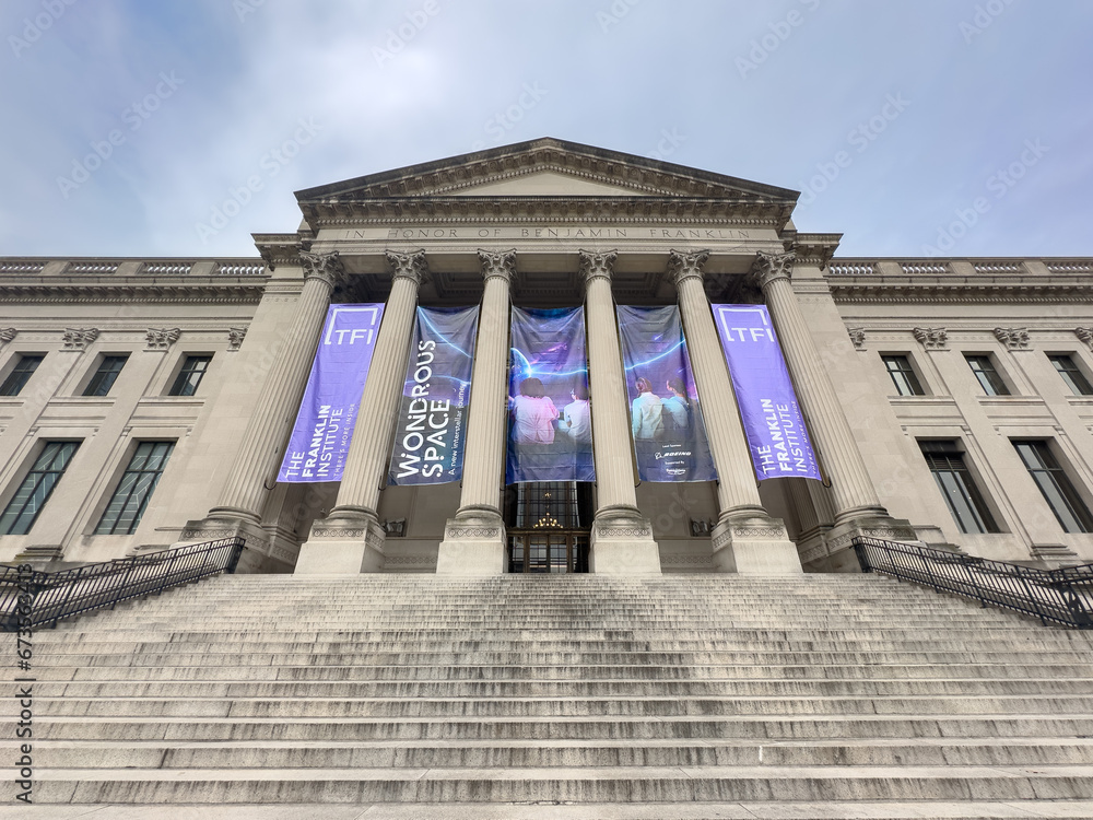 The Franklin Institute Wondrous Space exhibit banners outside entrance ...