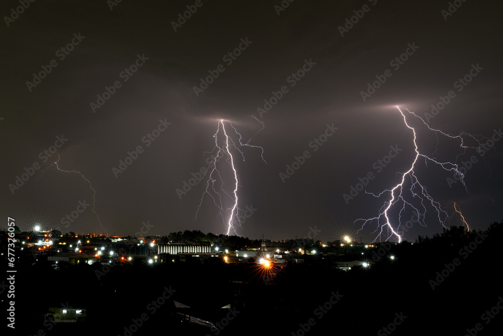 Beautiful Lightning bolt strike Over Kempton Park, Stunning and ...