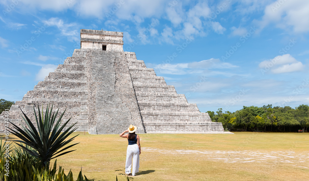 Famous El Castillo pyramid with shadow of serpent at Maya ...