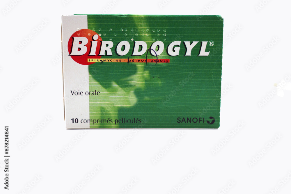 Boite de comprimés pour infection buccales et dentaire de sanofi Stock ...