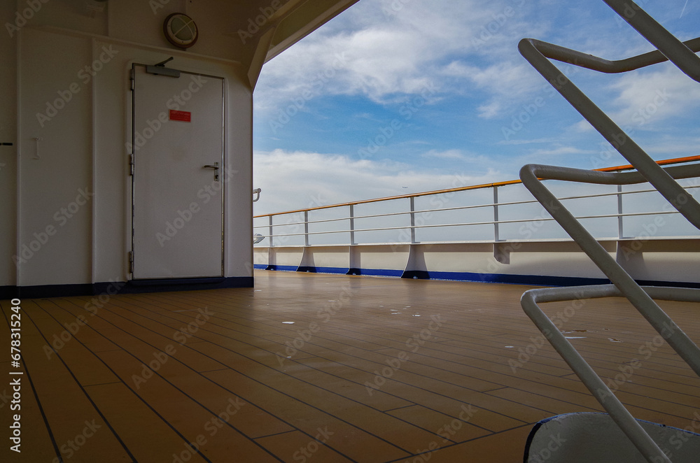 Outdoor promenade and pool decks of modern luxury cruiseship cruise ...