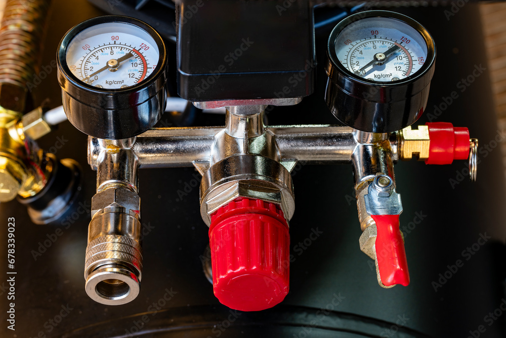 Pressure gauges, pressure measuring couplings in the air compressor ...