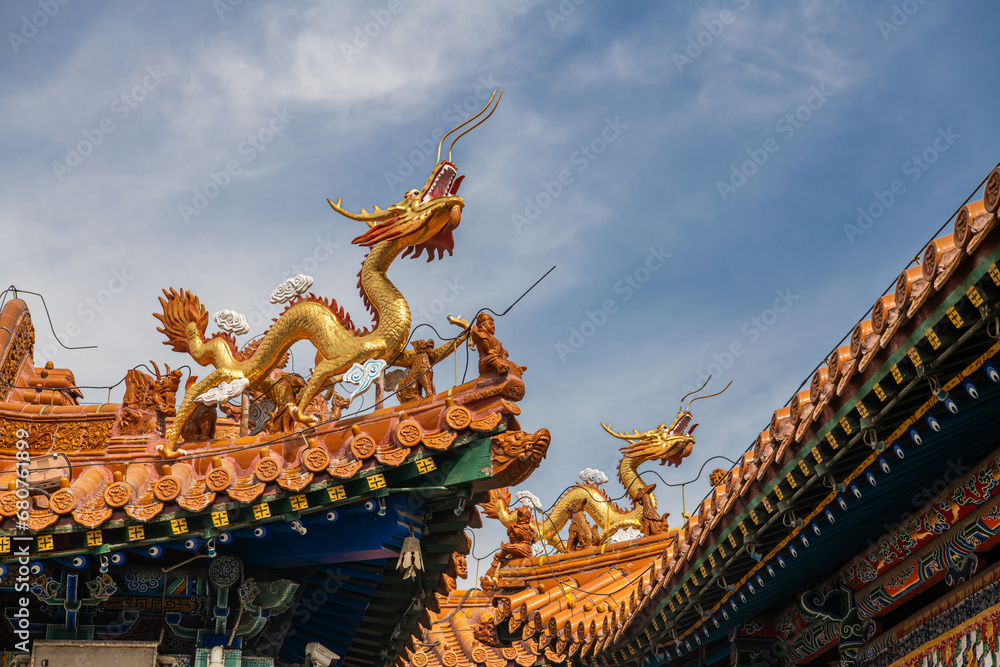 The dragons decorations on the roof of Da Zhao or Wuliang temple, China ...