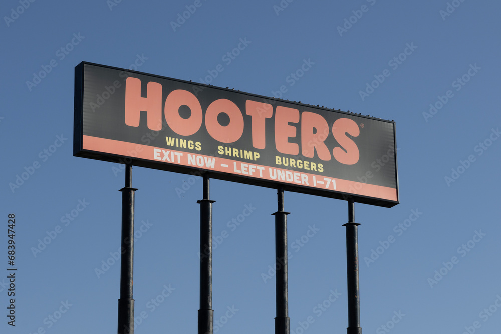 Hooters Dine In Restaurant Location. Hooters operates and franchises ...