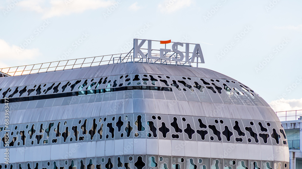 Paris, France - 25 novembre 2023: Vue extérieure du siège social de ...