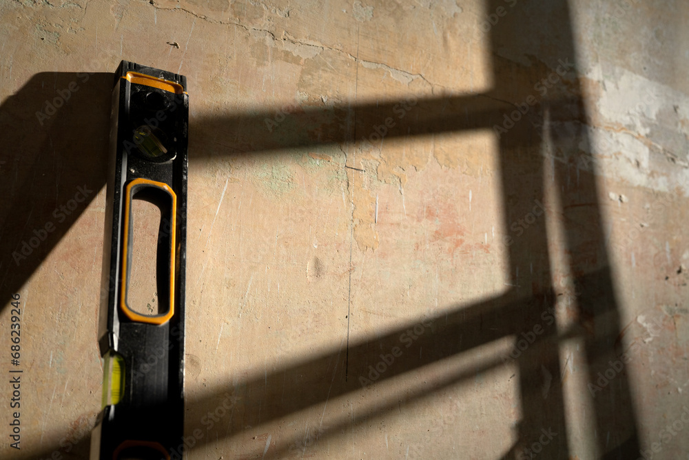 The frame shows the level used to measure the surfaces of the ve Stock ...