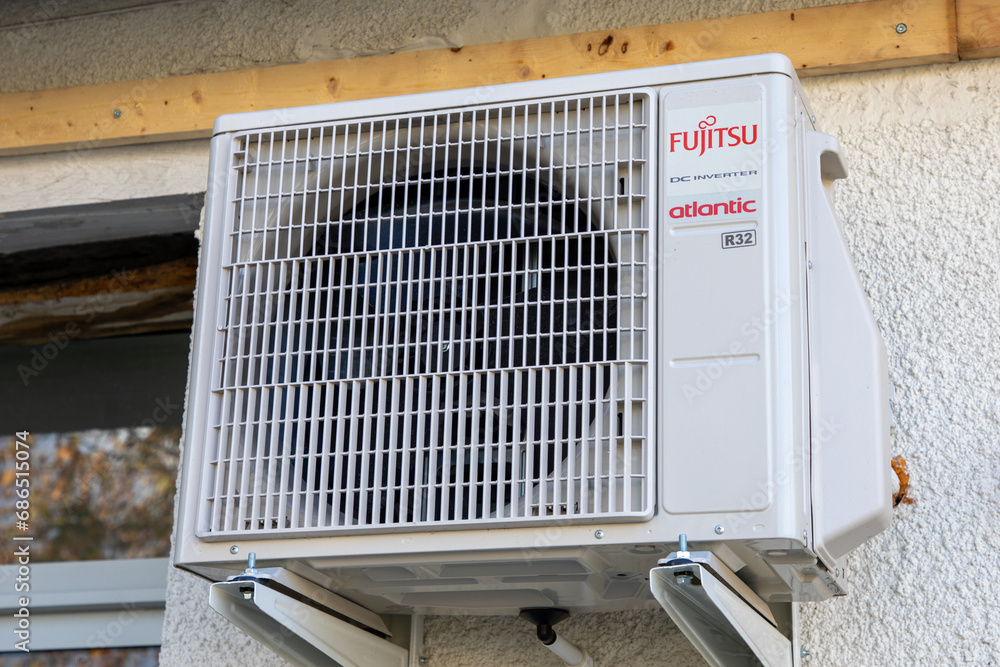 fujitsu atlantic dc r32 inverter air conditioner logo brand and text ...