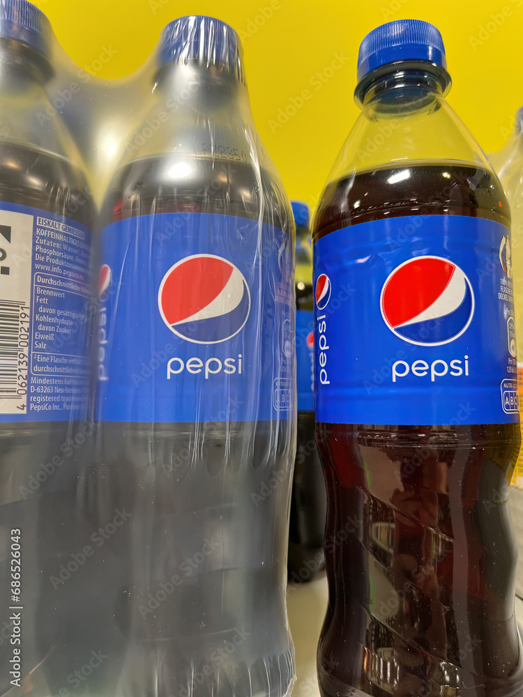 Pepsi Original 1.5-Liter PET Bottles in a Supermarket in Germany Stock ...