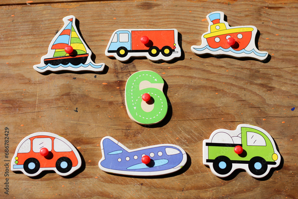 ilustración de medios de transporte y números. Stock Photo | Adobe Stock