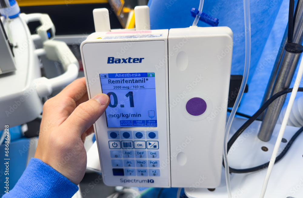 Foto de Chicago, IL, USA, December, 1, 2023, Baxter hospital machine ...