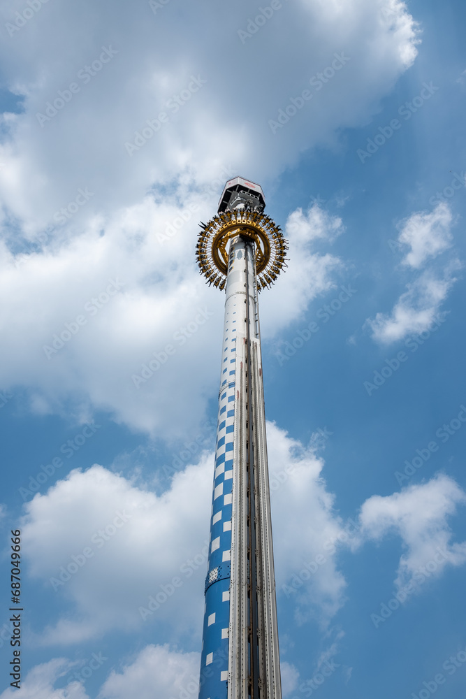 Seoul, South Korea - 15 July 2022: Gyro drop, a Drop Tower located at ...