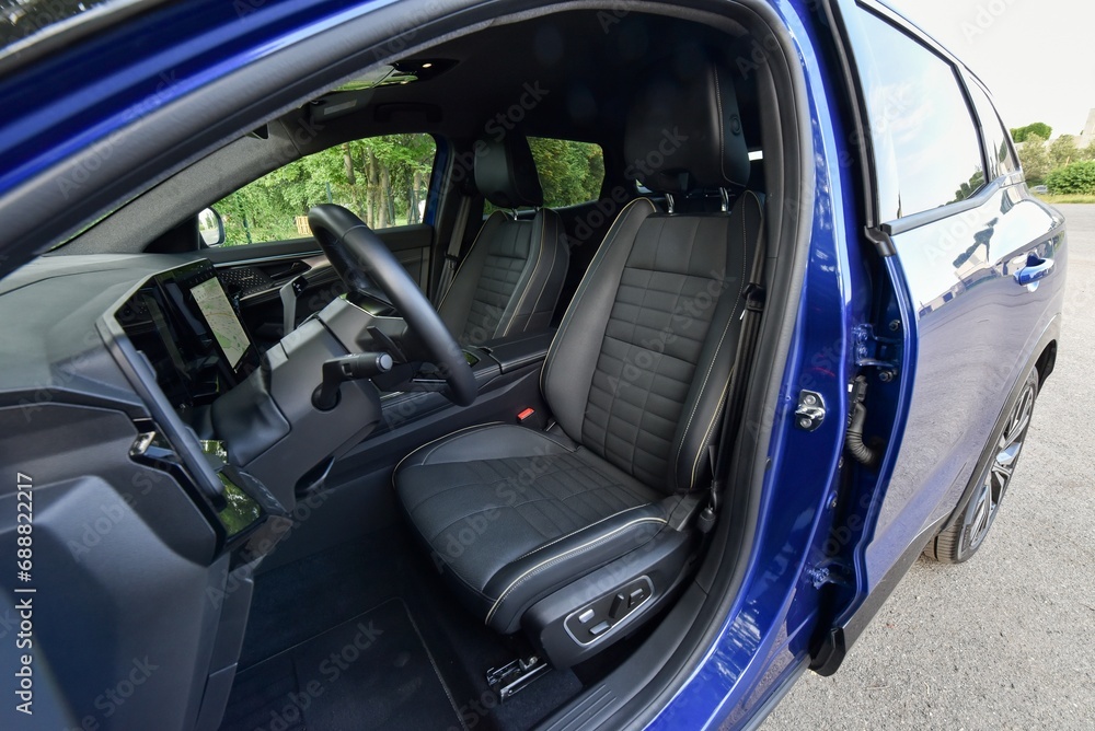 Renault Austral Iconic. Cabin interior - front seats. 06-14-2023 ...