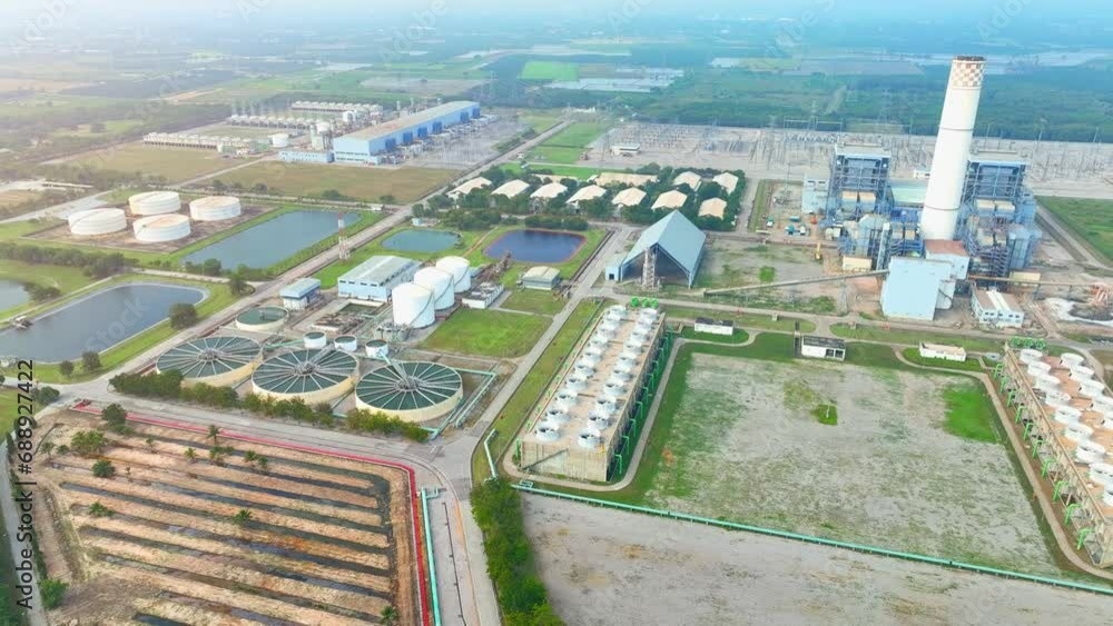 Vidéo Stock Eco-Friendly Thermal Power Plant: Utilizing clean energy ...