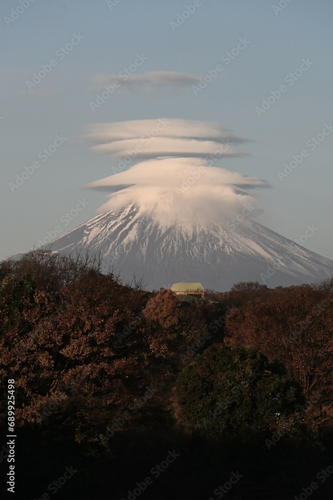 Cap cloud of Mt. Fuji. Rare image. A phenomenon that occurs when strong ...