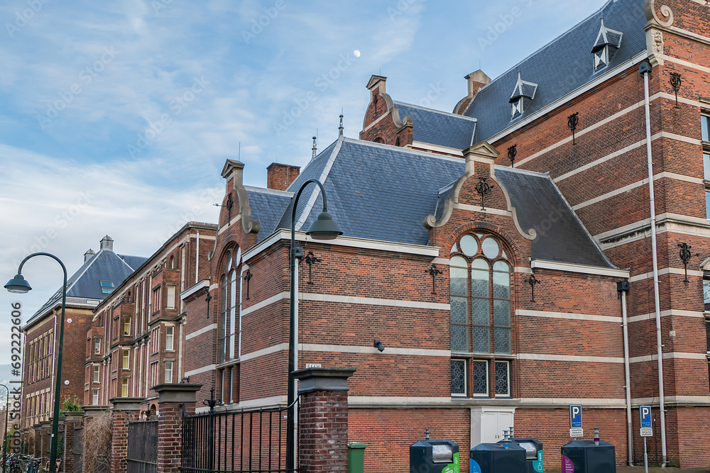 The DOB-Academy is located in the former TU Delft Library, called De ...