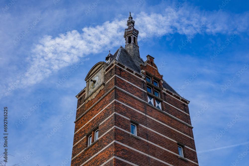 The DOB-Academy is located in the former TU Delft Library, called De ...