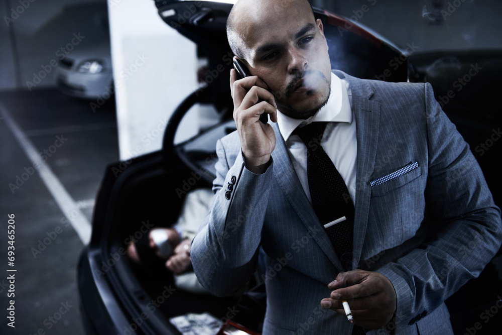Phone call, mafia and man with hostage in trunk for negotiation ...
