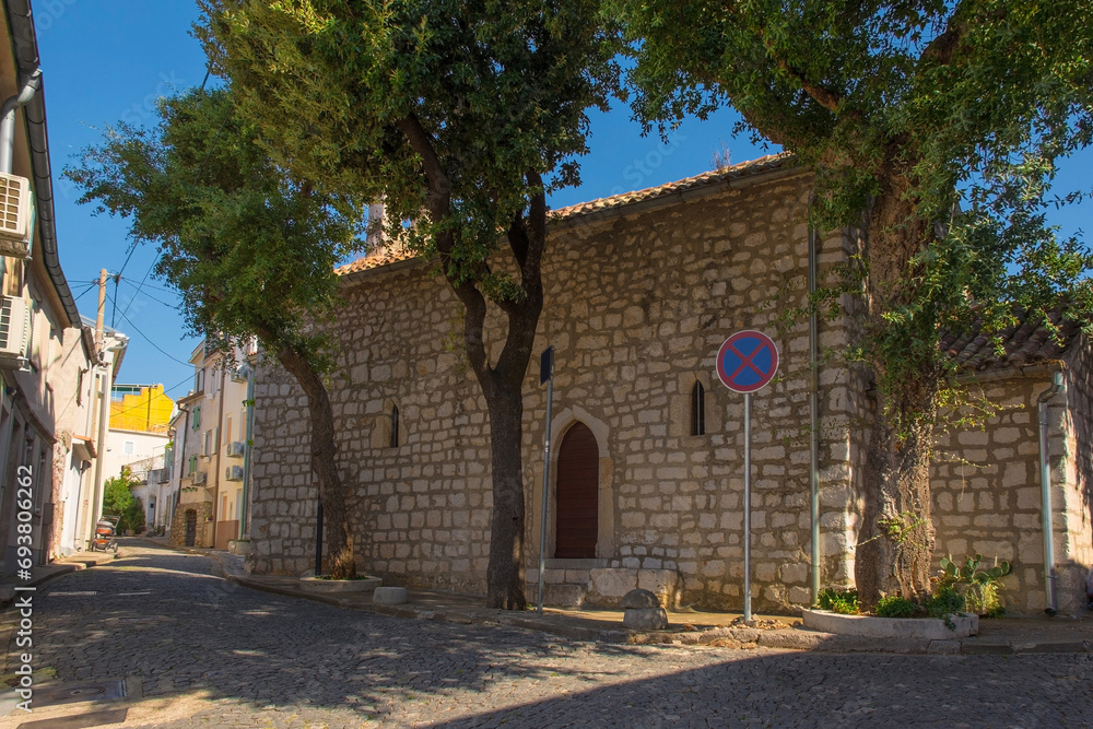 The gothic 15th century Church of the Holy Trinity in the Stari Grad ...