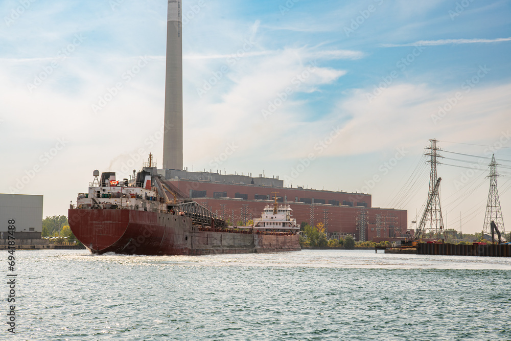 Laker: a self unloading bulk carrier manouvers in the turning basin of ...