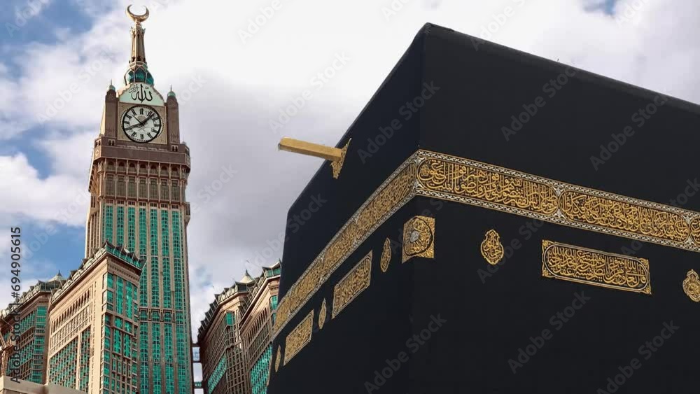Vidéo Stock Timelapse of Holy mosque of Mecca and Makkah Clock Royal ...