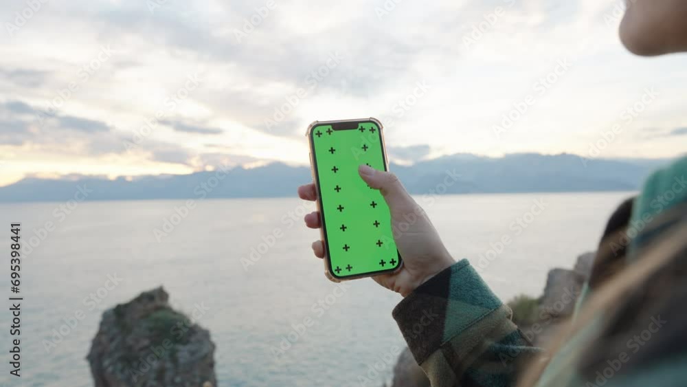 Zoom Effect on a Smartphone with a Green Screen and Tracking Markers ...