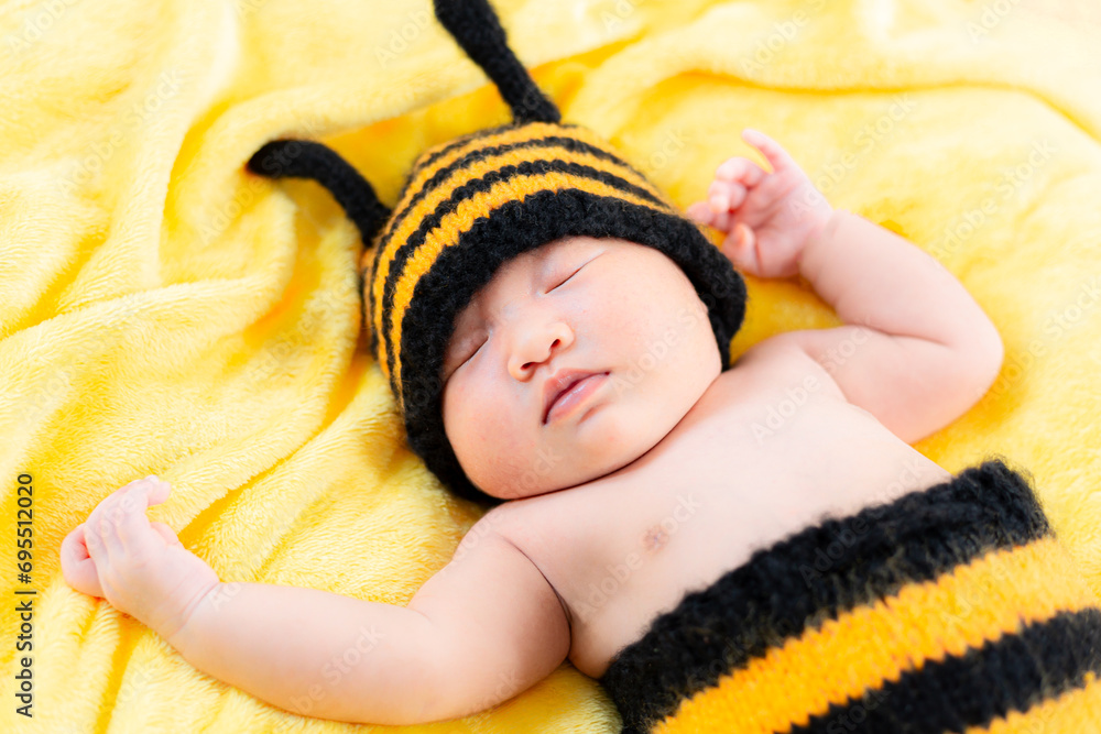 Baby in bee costume,baby boy in yellow bee costume,Asian Baby Girl ...