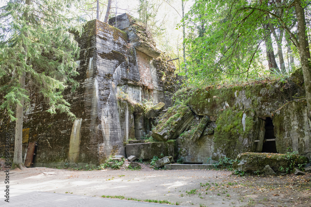 Wolf's Lair, Wolf's Fort - Adolf Hitler's command headquarters on the ...