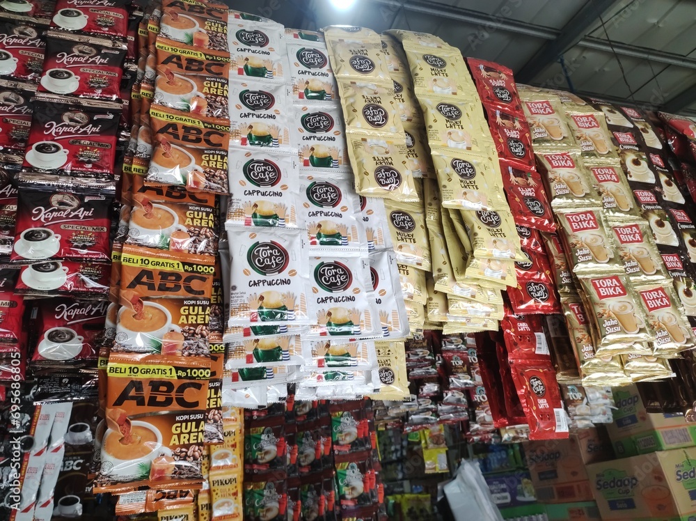 Fast food sachet coffee drinks with various brands and flavor variants ...