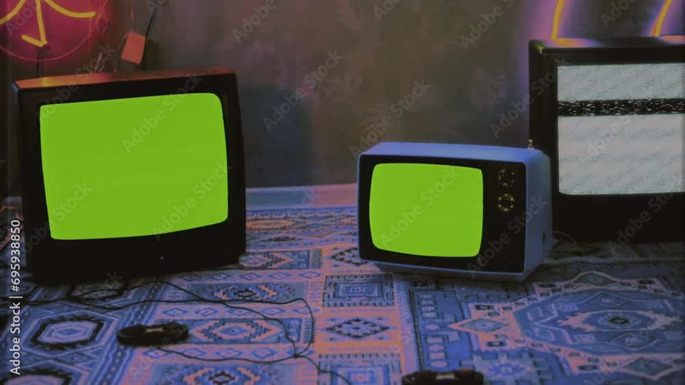 Vintage Monitors Green Screen Statics Old Style VHS Retro TVs Zoom In ...