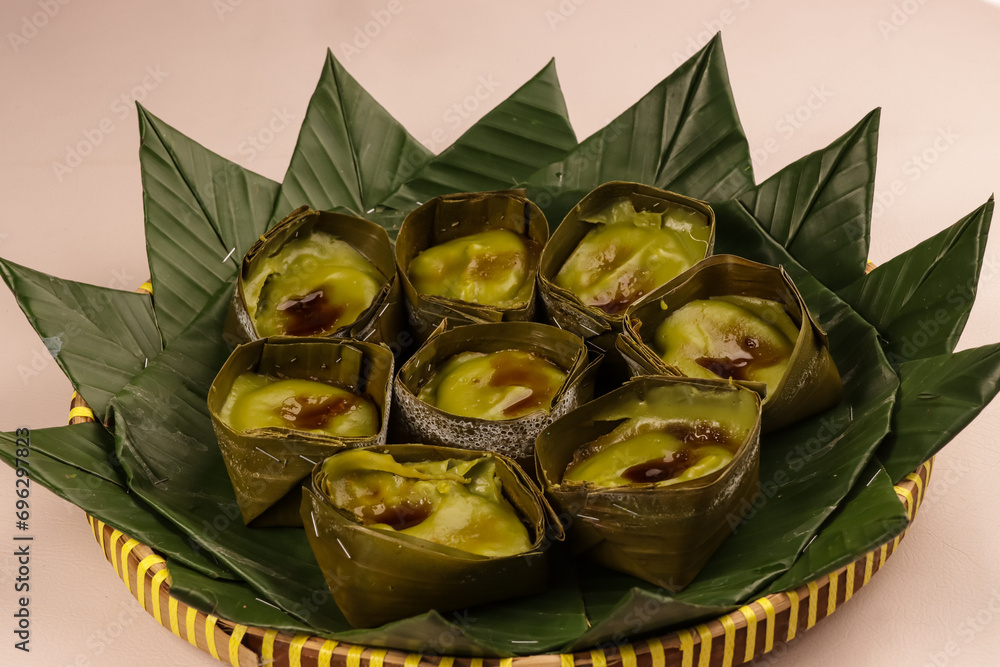 Kue Padamaran is Indonesian Traditional Steamed Rice Cake from Jambi ...