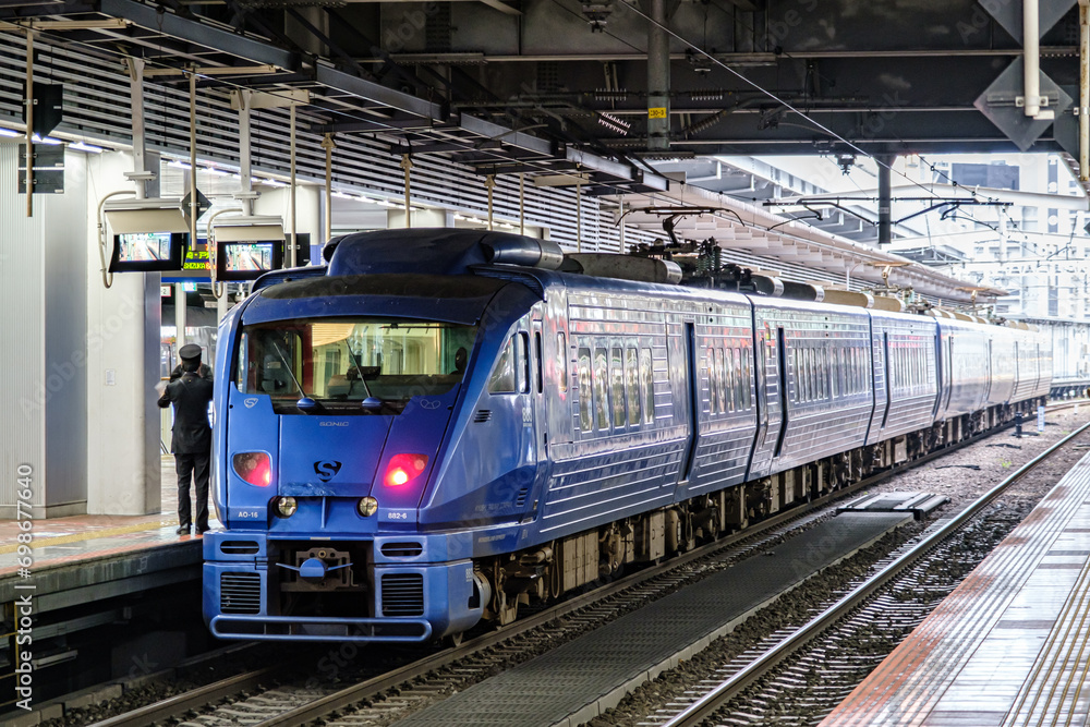 FUKUOKA, JAPAN - DEC 14, 2023: JR Kyushu 883 Series "Sonic" Limited ...