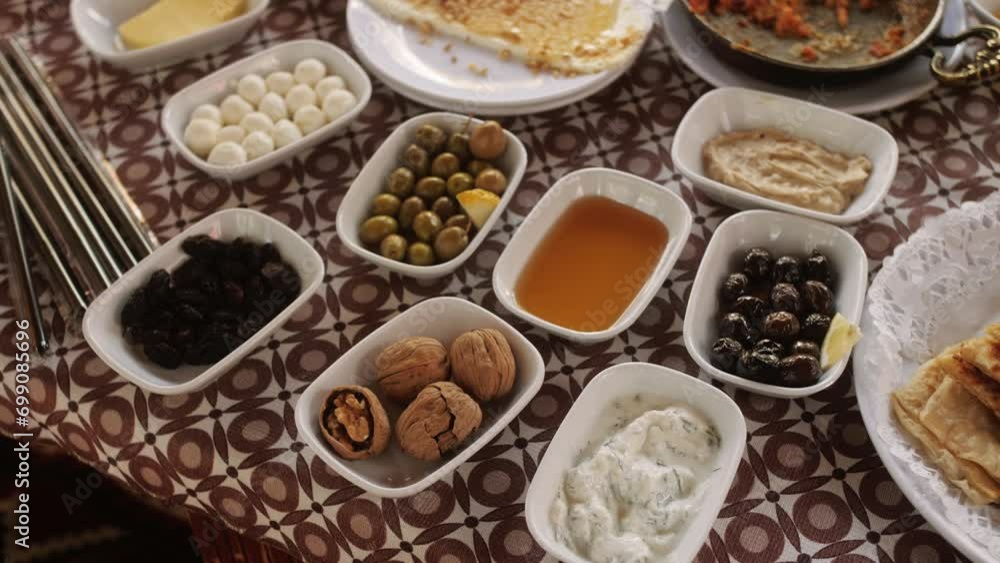 The Islamic holiday of Eid ul-Fitr marks the end of the Islamic fasting ...