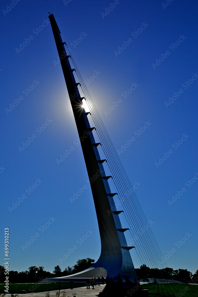 Foto de Starburst. cantilever spar cable-stayed bridge Sundial Bridge ...