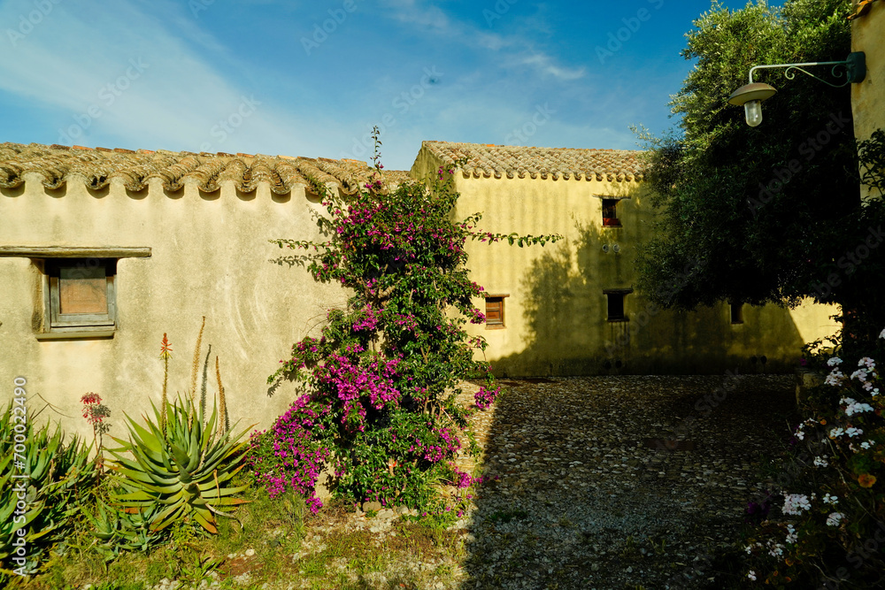 L'antico borgo di Tratalias con la bella Basilica di Santa Maria di ...