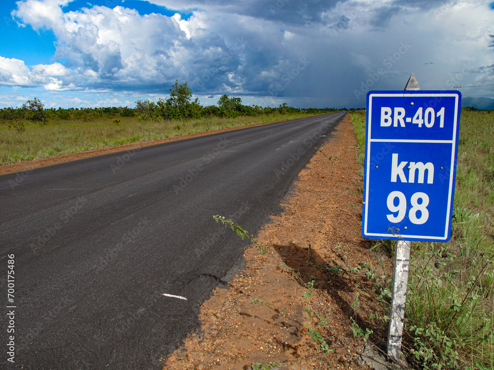 Foto de Rodovia BR401, próximo ao Município de Bonfim com Lethen ...