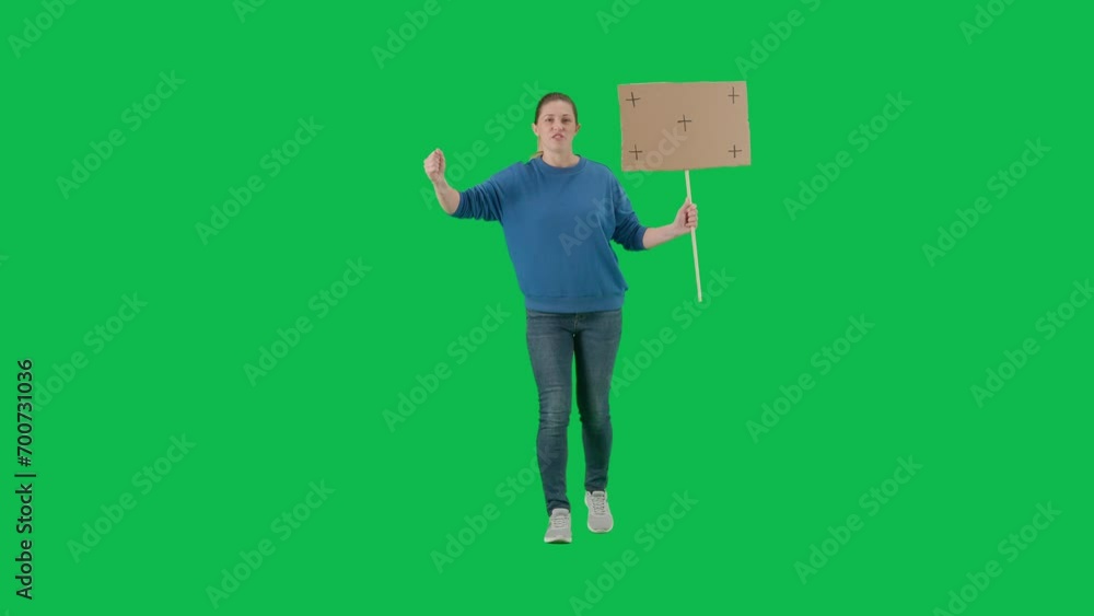 Vidéo Stock Female activist walking on green screen shouting protest ...