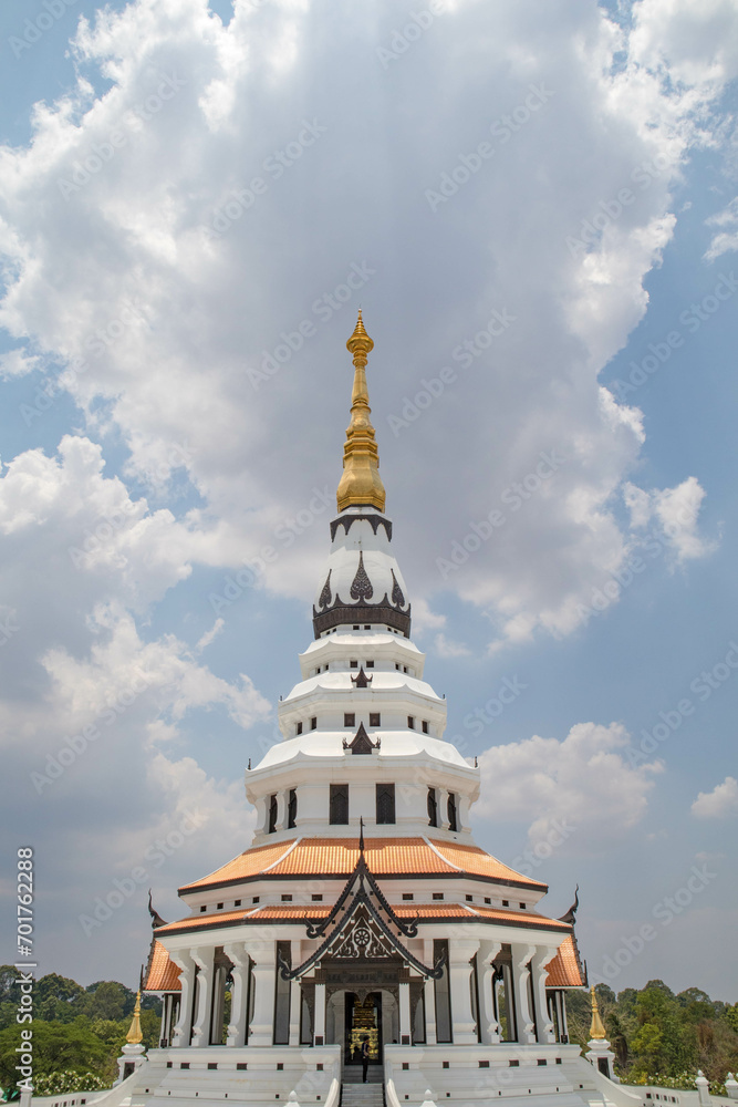 Thamma Chedi Luang Maha Bua Museum At Wat Pa Ban Tat is a new landmark ...