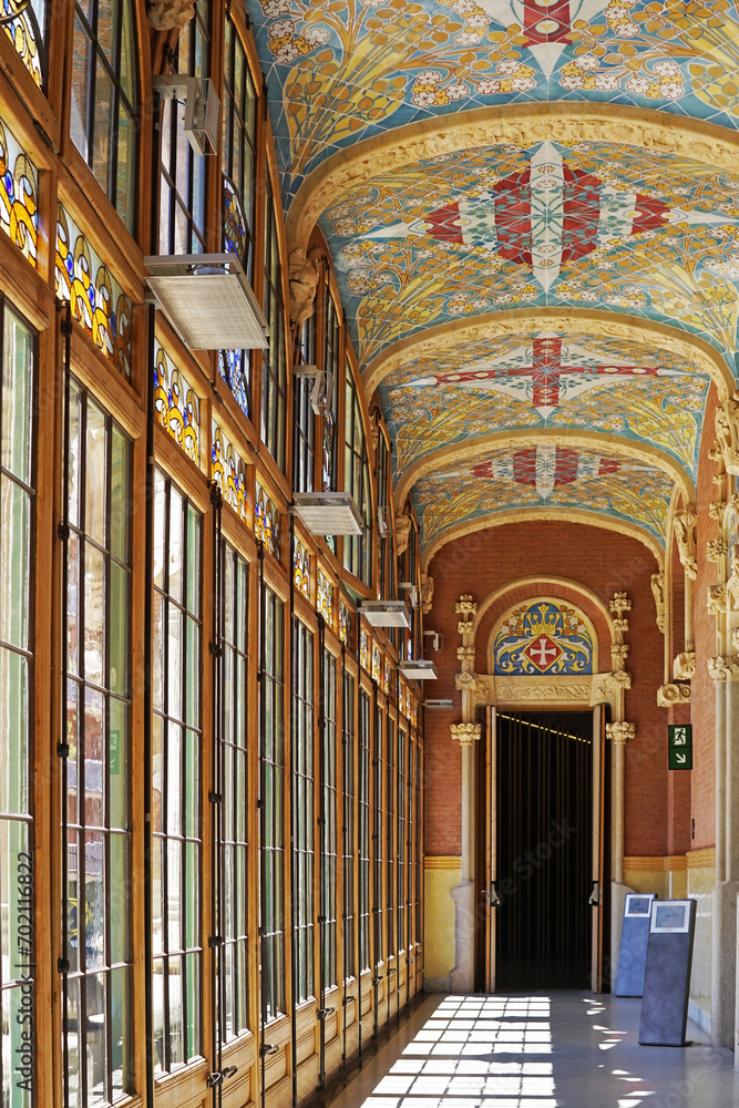 Interior architecture and hallway design of 'Hospital de la Santa Creu ...