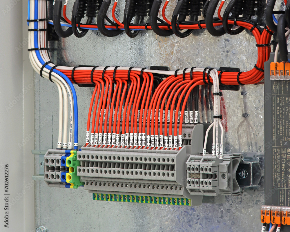 Electrical pass-through terminals for connecting copper mounting wires ...