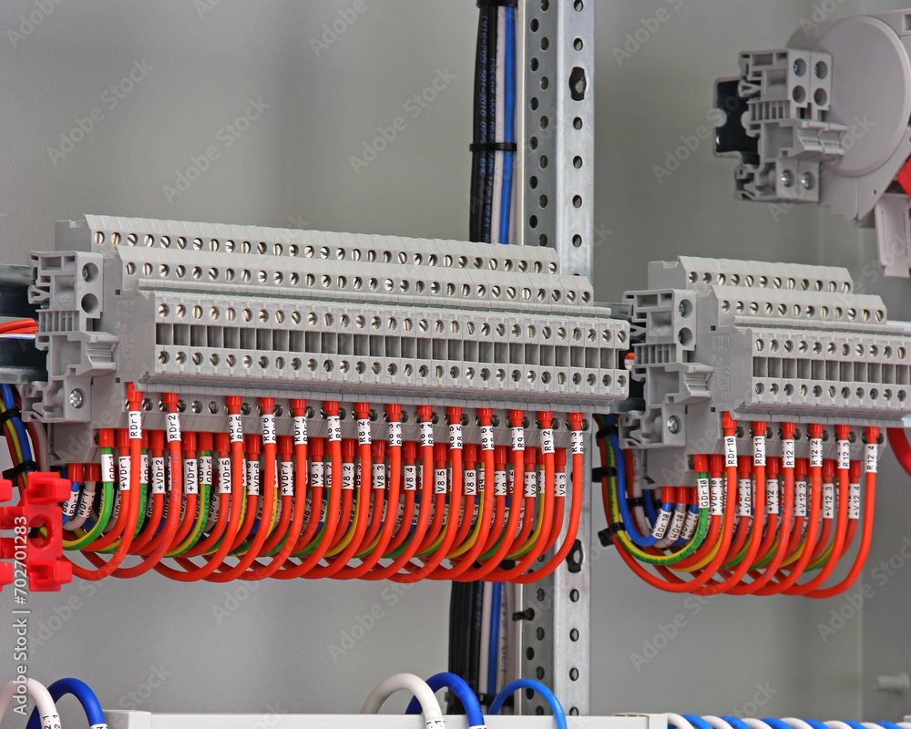 Electrical pass-through terminals for connecting copper mounting wires ...