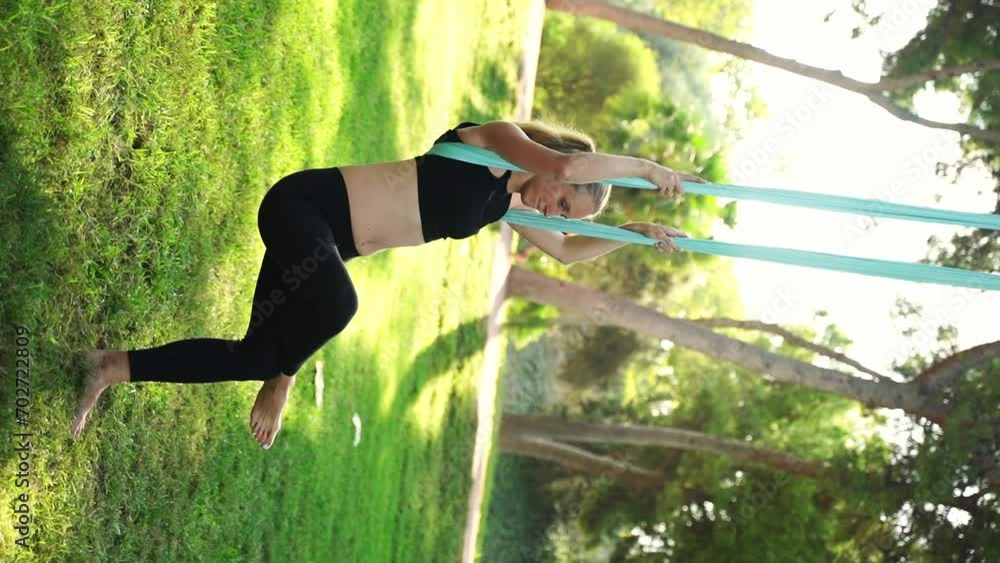 Benefits of yoga and stretching for women aged 30-40. Females sport ...