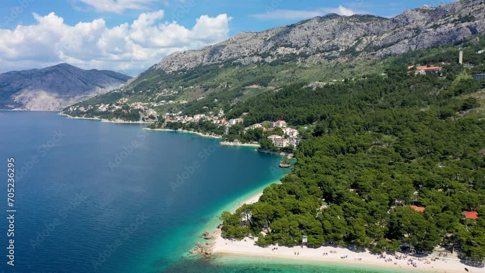 Vidéo Stock Beautiful aerial view of Punta Rata beach in Brela ...