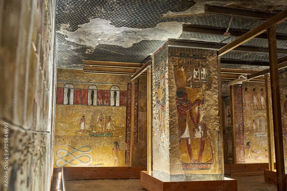 Foto de King Seti tomb at the Valley of Kings .Luxor . Egypt ...